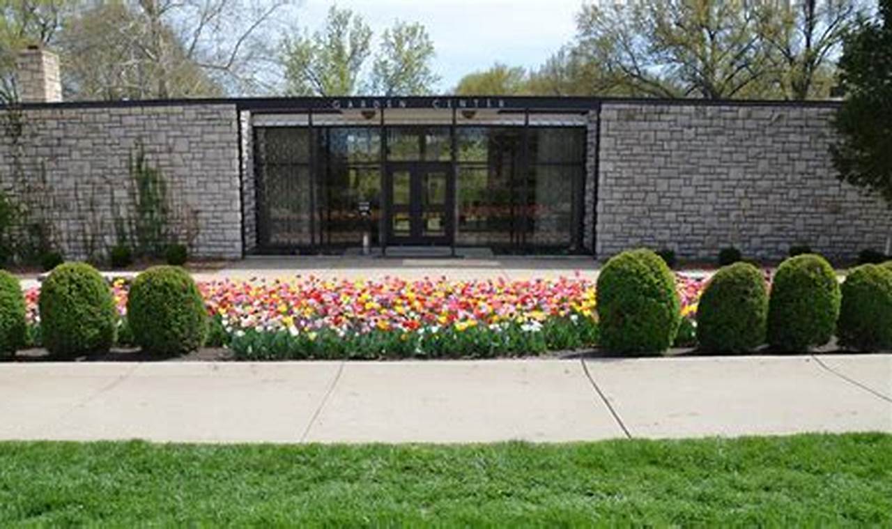 Discover Loose Park Garden Center: Your Green Oasis!