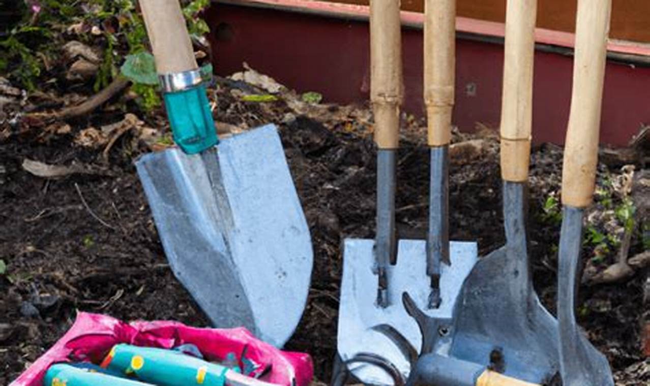 Essential Raised Bed Garden Tools: Optimize Your Harvest!